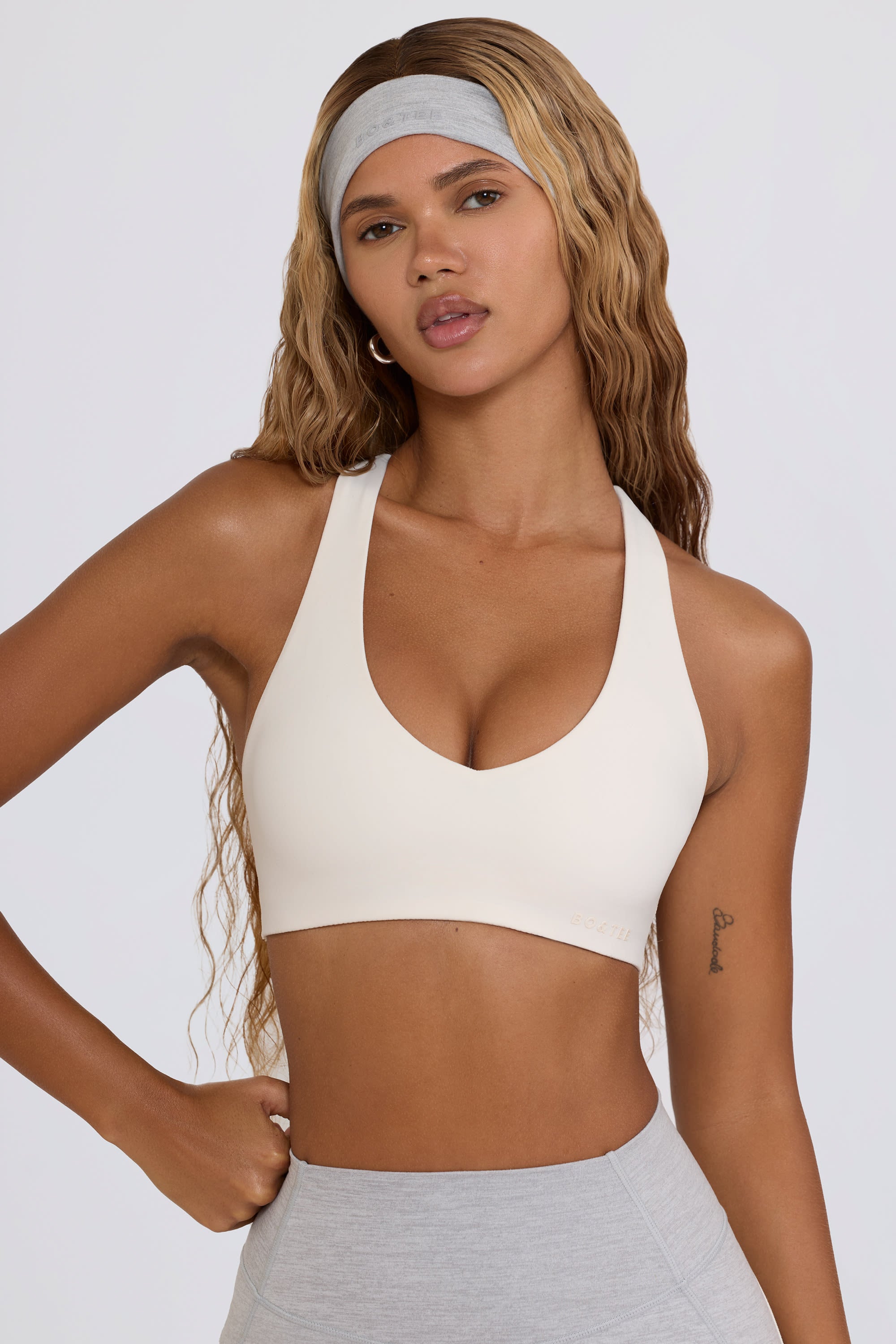Soft Active V-Neck Sports Bra in White – Bo+Tee